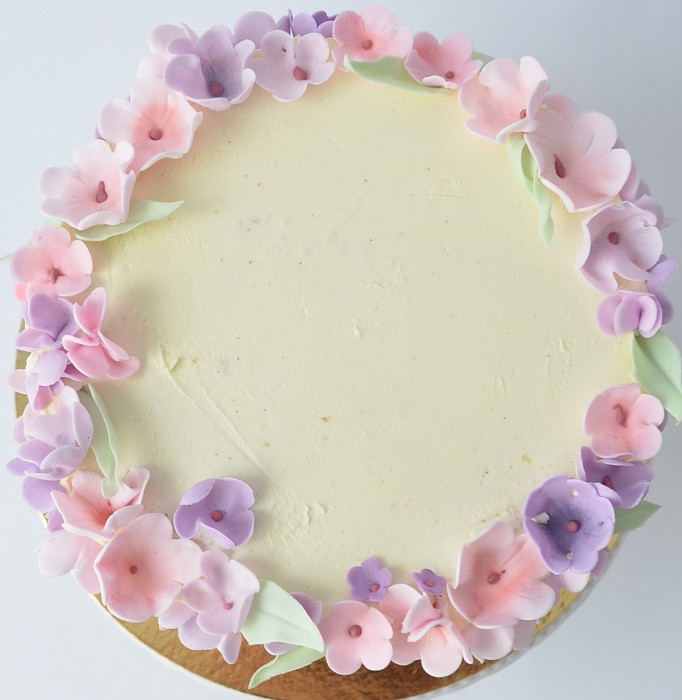 Gâteau fait maison à Genève Fleurs | Petra Cakes